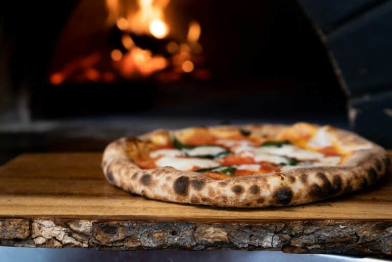Ayurvedic Way to Eat Pizza: 7 Tips for Better | Vital Veda